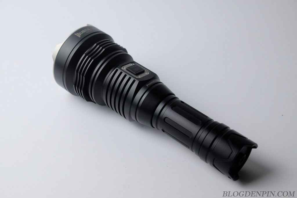 Review đèn pin Wuben T102 Pro - 3500 Lumens, chiếu xa 500 mét