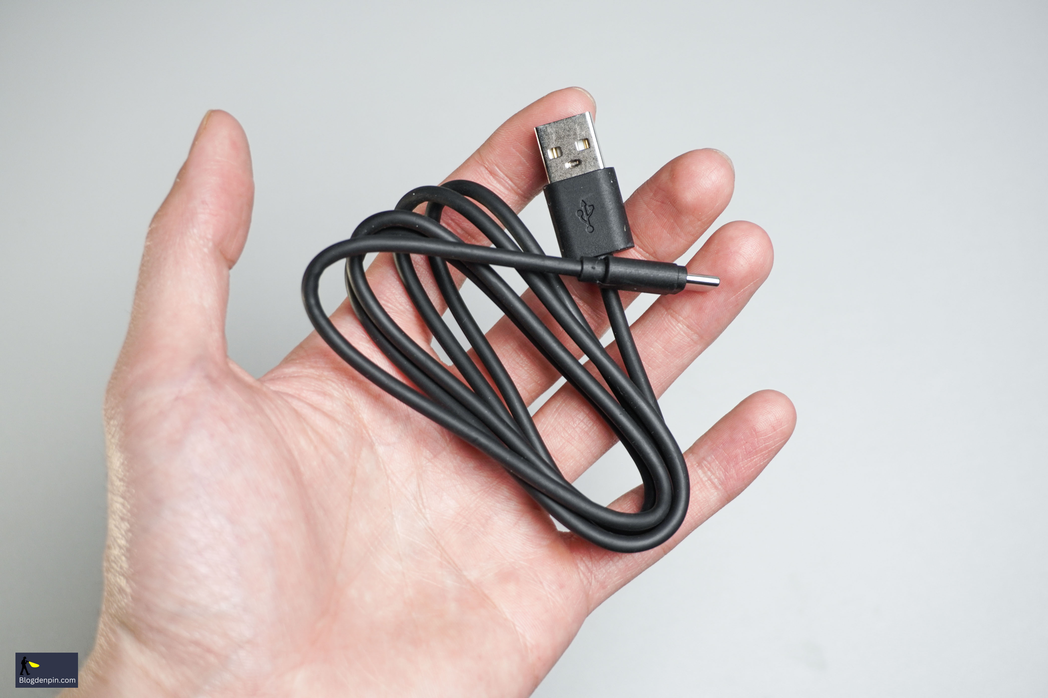 Review đèn pin quốc dân: Sofirn SC18 (1800 Lumens, nhỏ gọn)